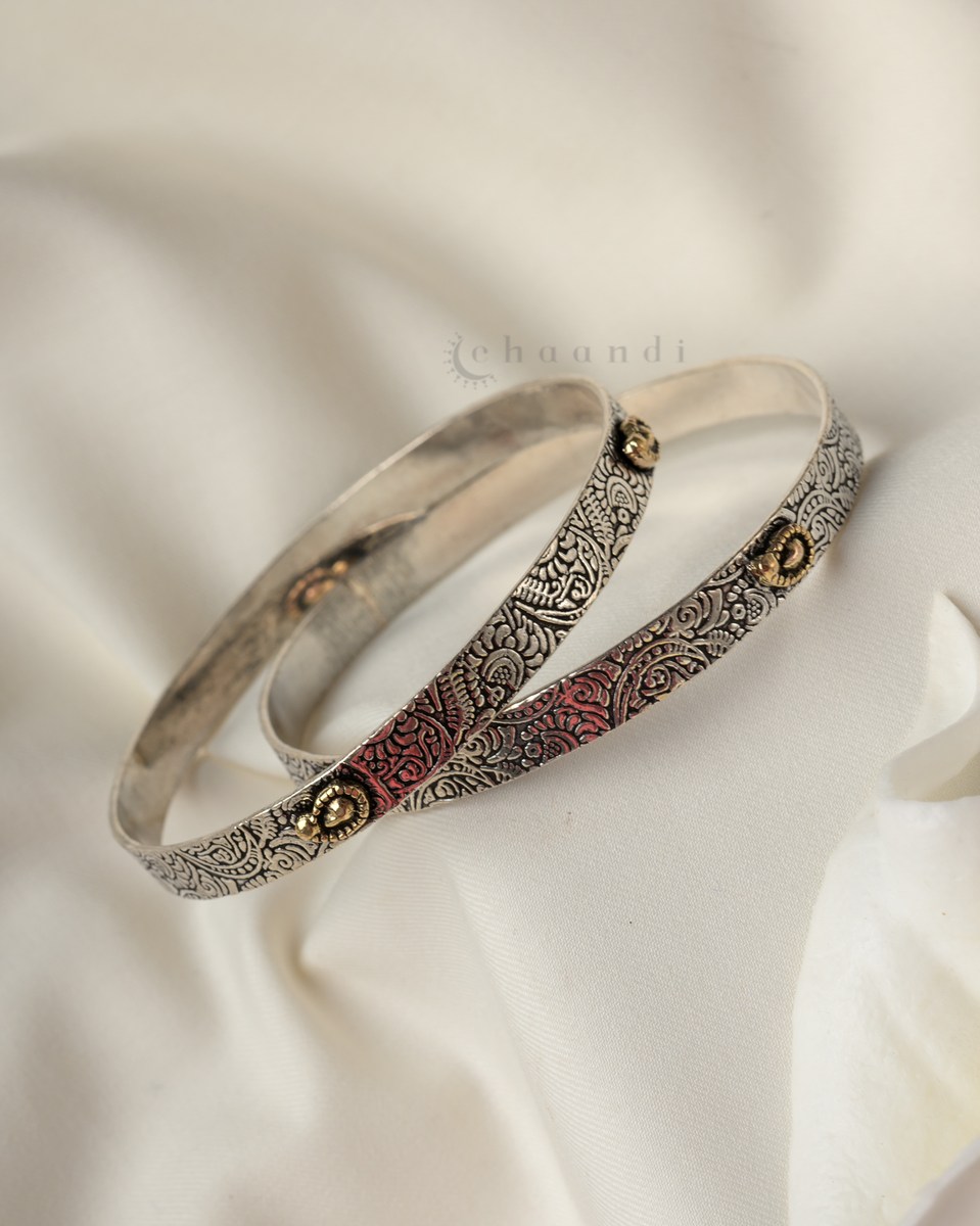 Silver Bangle CHB1124 (Pair) – CHAANDI